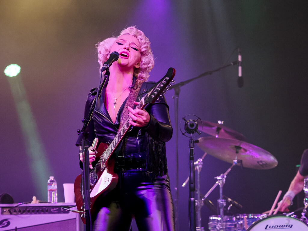 Amazing Night of Outstanding Blue-Rock with guitarists Samantha Fish ...