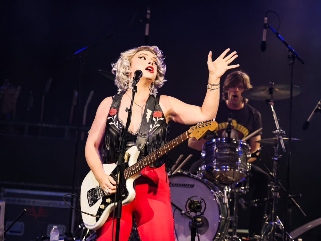 Amazing Blues-Rock performance by Samantha Fish at Celebrity Theatre ...